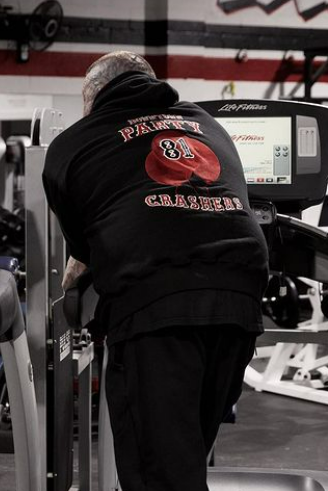 BREAKING: Drake really reppin Hell's Angels...#MobTies